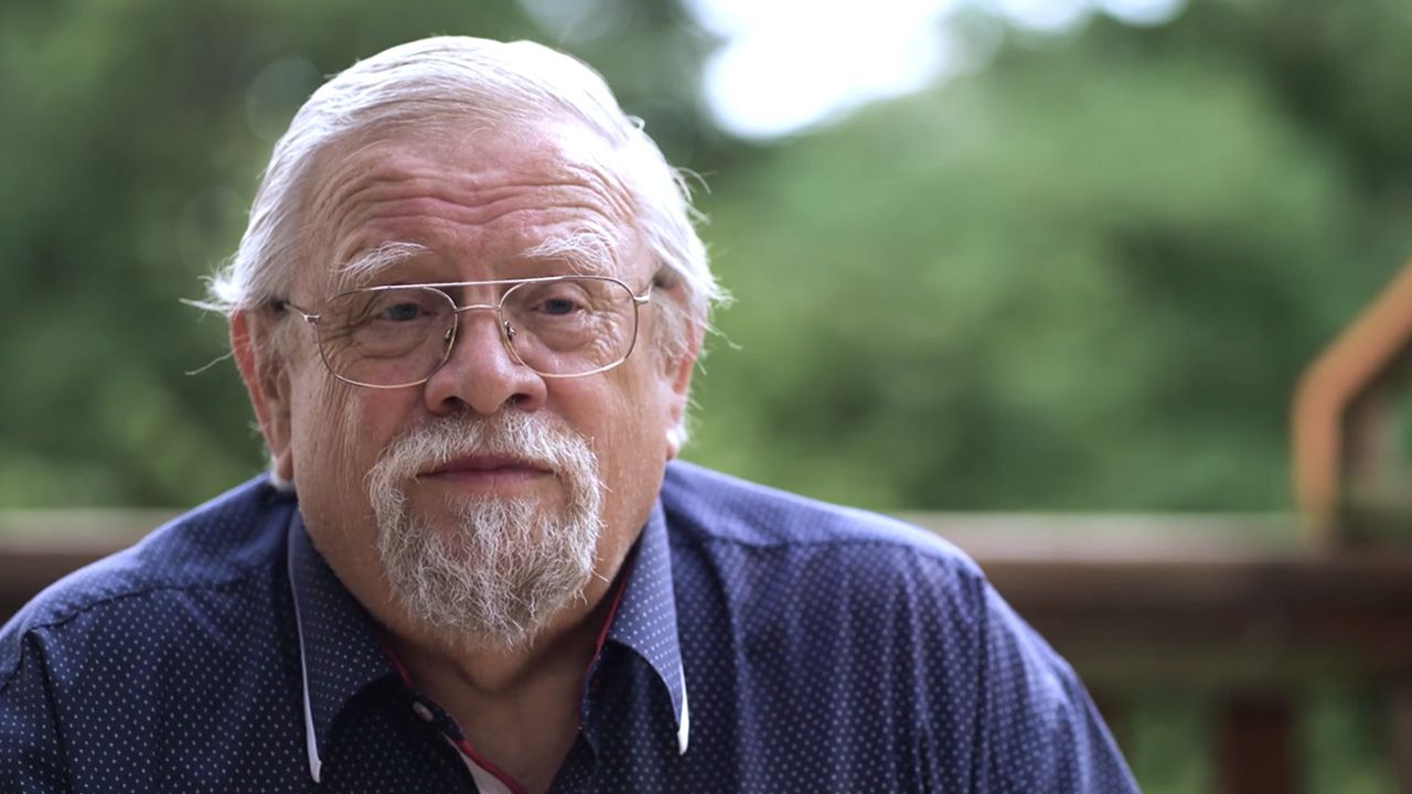 Daniel Kroupa podepsal Chartu 77| vzpomínky pro Paměť národa | Stream